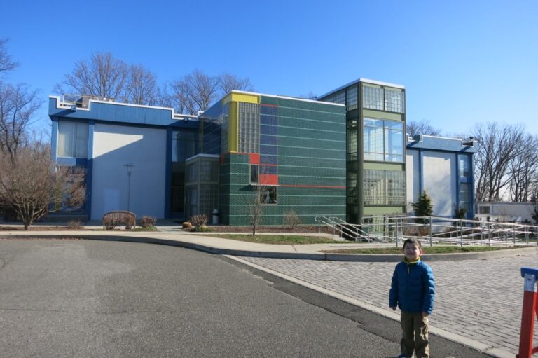 The Discovery Science Center & Planetarium